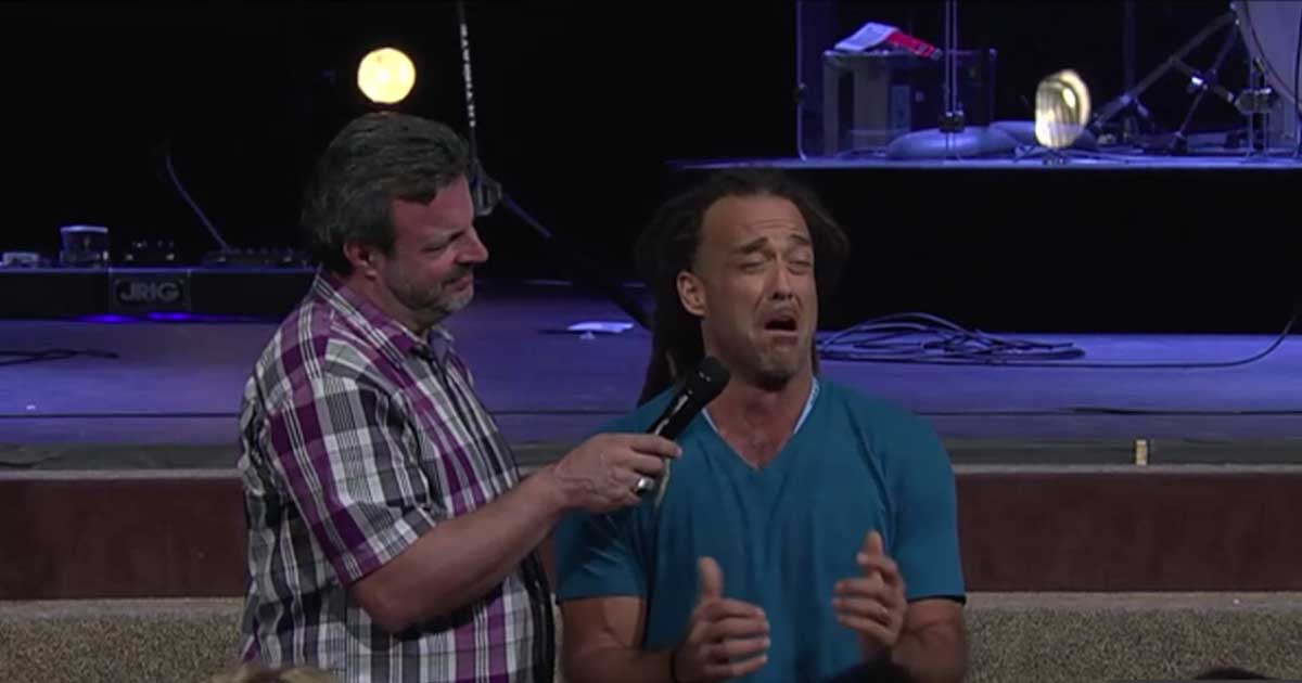 Todd White Takes A Skeptical Pastor On An Outreach And God Does ...