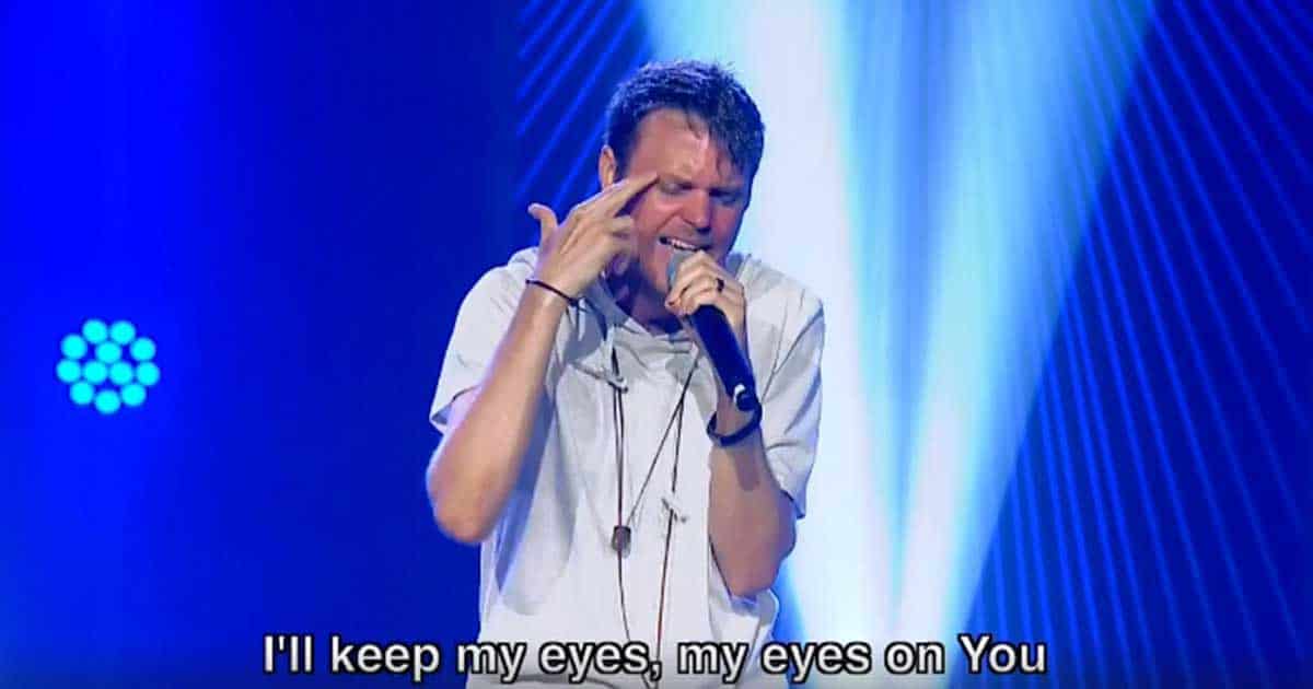 Pastor Suffering From Tongue Cancer Powerfully Leads Worship With ...