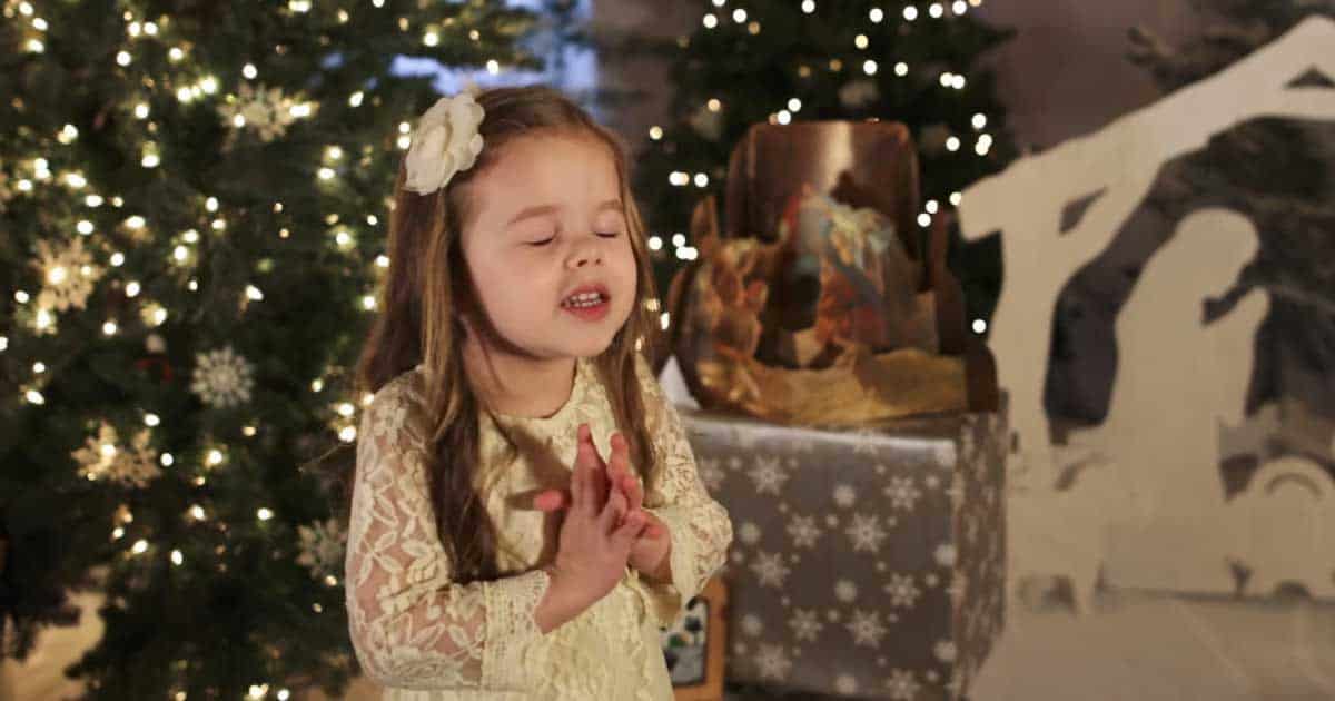 4-year-old Girl Sings A Heart-melting Rendition Of ‘Silent Night ...