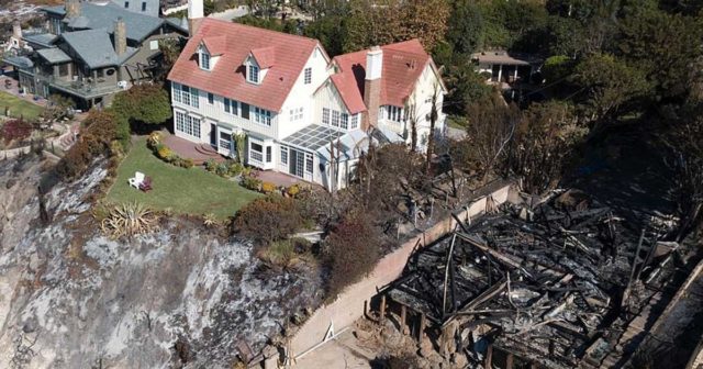 Sir Anthony Hopkins' Malibu Mansion Miraculously Saved From California ...