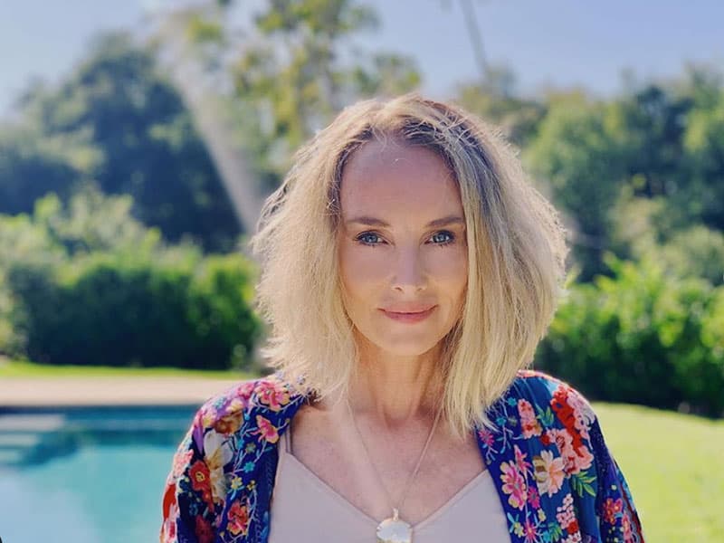 Young Girl Painted The Famous Portrait Of Jesus After Seeing Him In ...