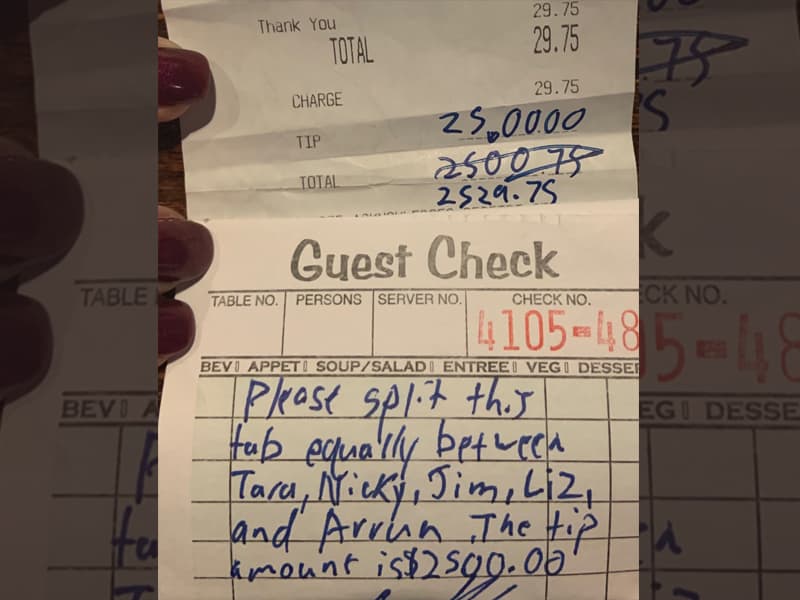 Customer Leaves Generous Tip For Restaurant Employees Before It Closed ...