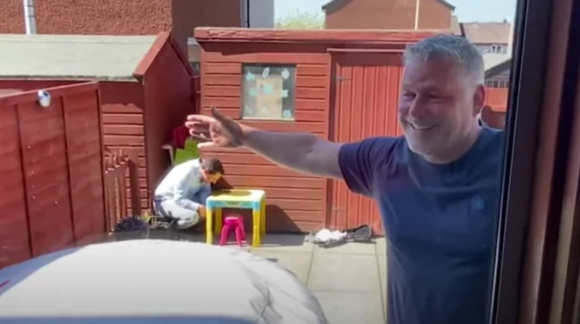4-Year-Old Battling Cancer Finally Gets To Hug Dad After 7 Weeks ...