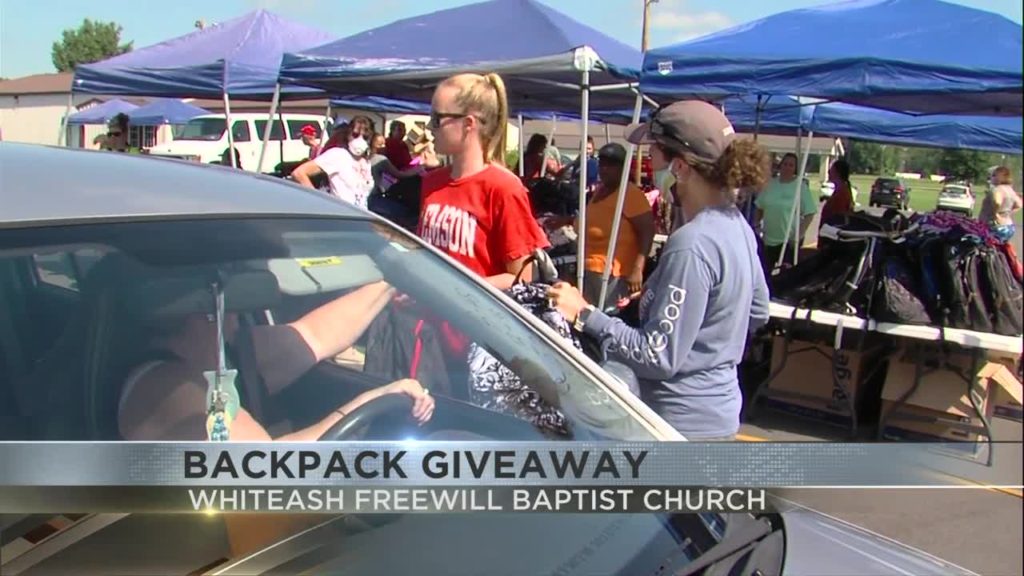 Illinois Church Gives Hundreds Of Backpacks Filled With School Supplies ...