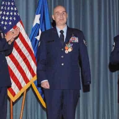 Actor Gary Sinise Builds Smart Home For Severely Injured Vet Who Lost ...