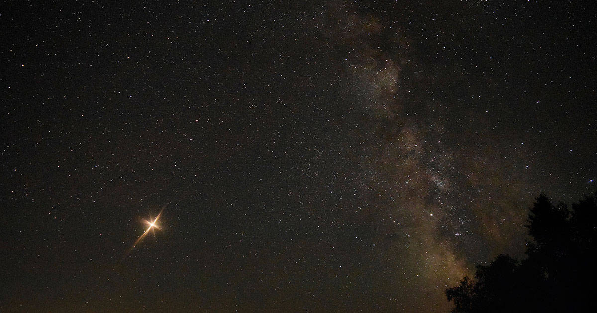 Watch The ‘Christmas Star’ As It Brightens December Sky For The First ...