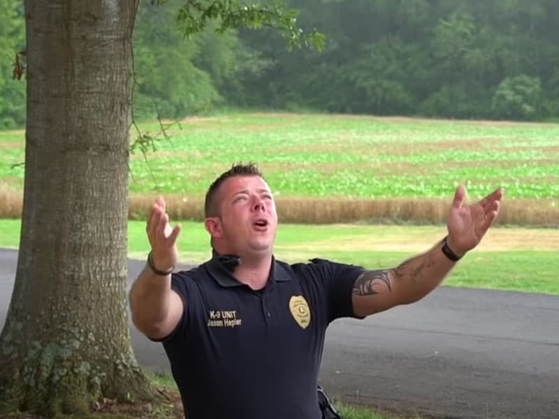 Police Officer Worships God With ‘I Can Only Imagine’ In Lip Sync ...