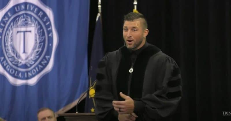 Tim Tebow Warns Graduates That Money And Fame Won’t ‘Satisfy You ...