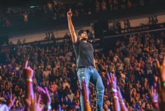 How Luke Bryan Found Comfort In God After Three Tragedies In His Family ...