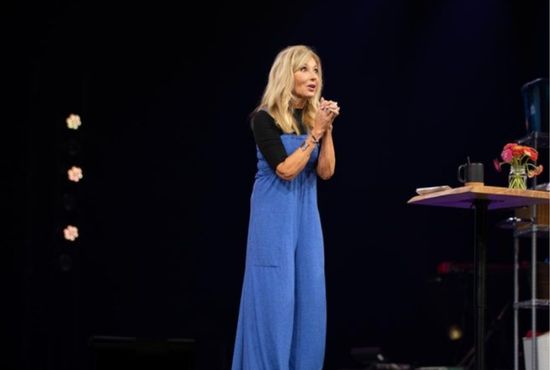 Beth Moore Apologizes To Younger Generation For Christian Celebrity's ...