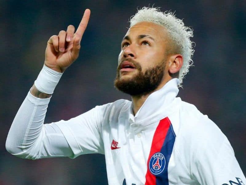 Famous Brazilian Soccer Player Promises To Come Back After Injury ...