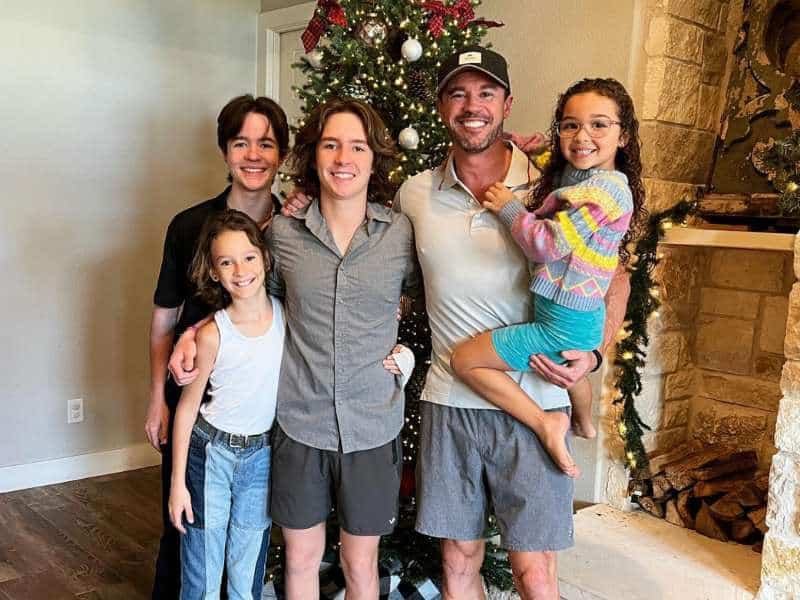 Dave Hollis, Christian Author And Former Disney Exec, Passes Away At 47 ...