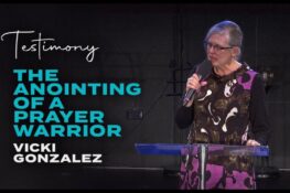 WATCH: Two Sisters Sing A Jaw-Dropping Version Of Easter Hallelujah by ...