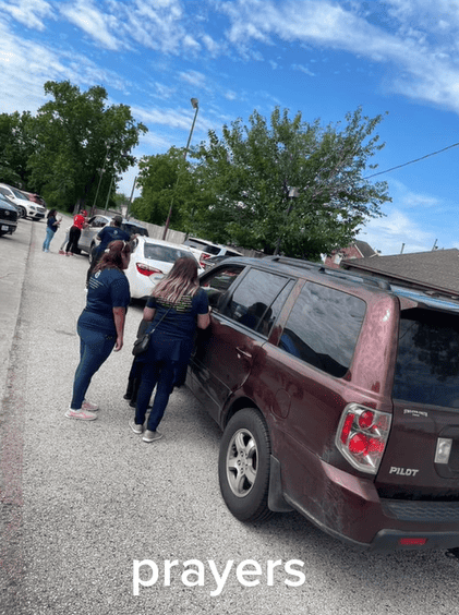 A Texas Church Set Up Drive-Thru Prayer For Blessing And Freedom ...