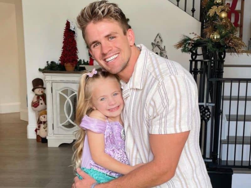 Social Media Influencer Cole LaBrant And Daughter Sing About Jesus ...
